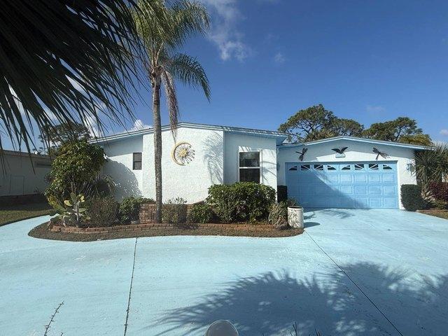 110 Las Palmas Blvd, North Fort Myers, FL 33903