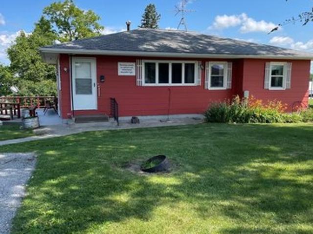 110 Lincoln St, Brooklyn, IA 52211
