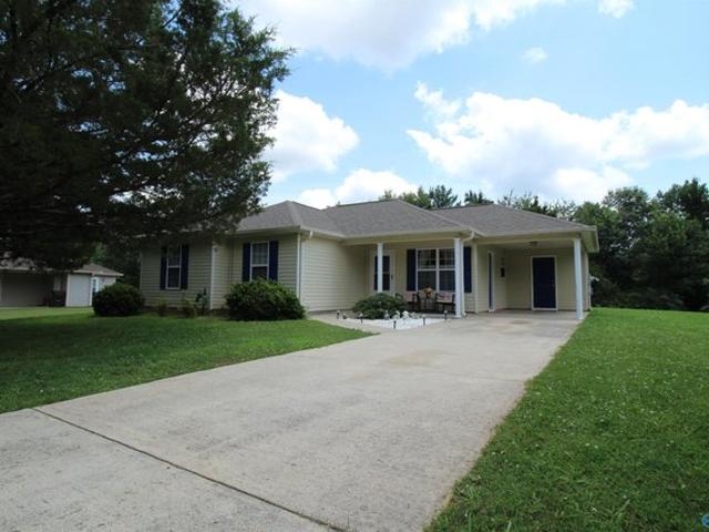 110 Lisa Michele Dr, Huntsville, AL 35811