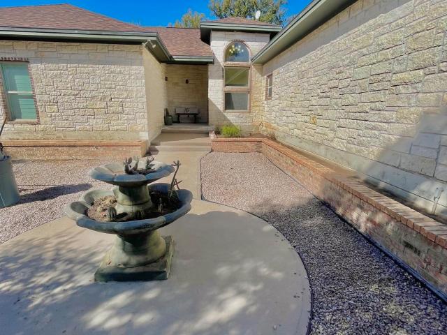 110 Llano Oaks Dr, Llano, TX 78643 | MLS #177387 | Compass