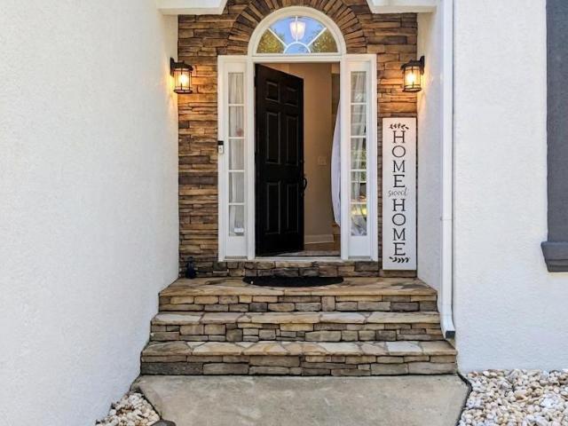 110 Lyndhurst Way