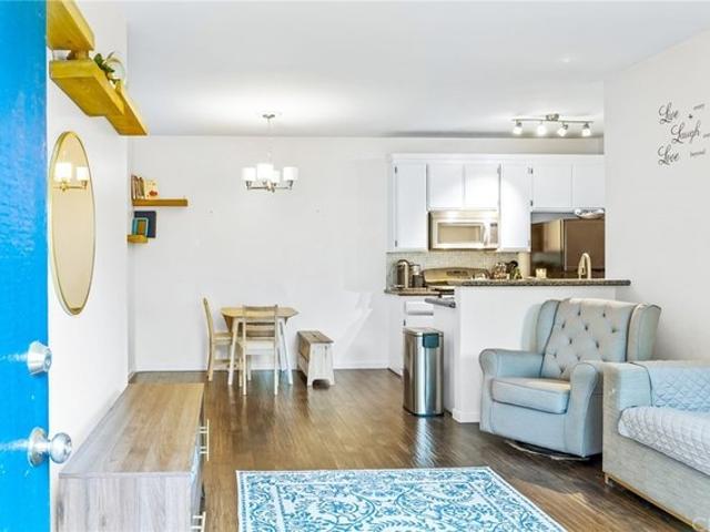 110 Maegan Pl Apt 2, Thousand Oaks, CA 91362