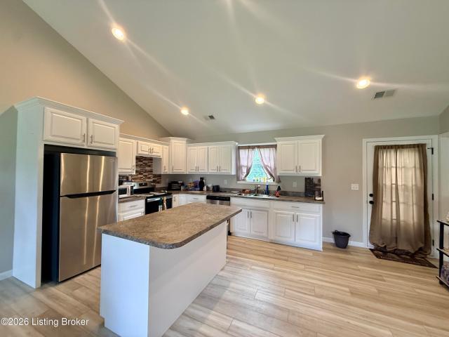 110 Magnolia Dr
