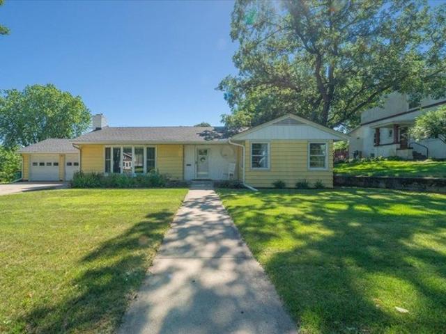 110 Main St N, Sauk Centre, MN 56378