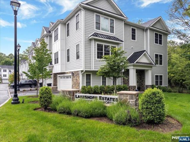 110 Mason Court #2H, Haworth, US, NJ