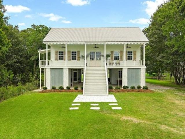 110 Mulberry Ave, Mandeville, LA 70448