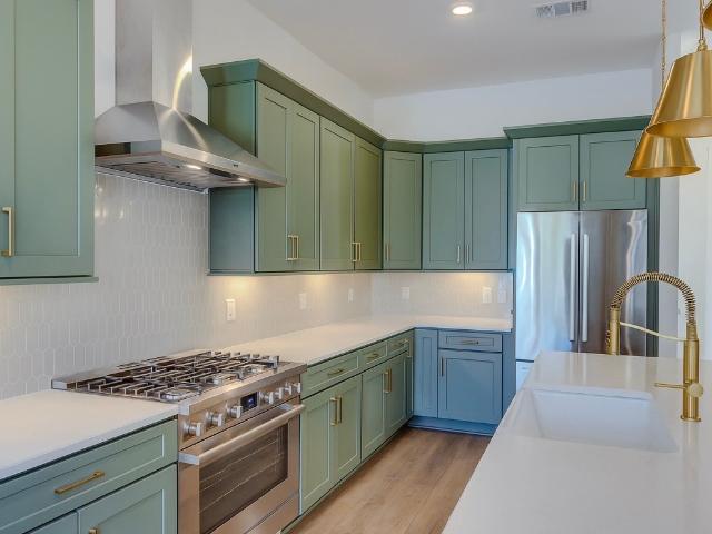 110 Myrtle St # Unit B