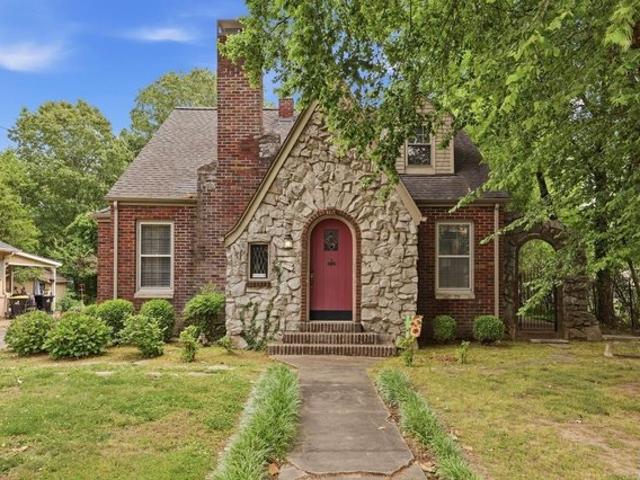 110 N 10th St, Murray, KY 42071