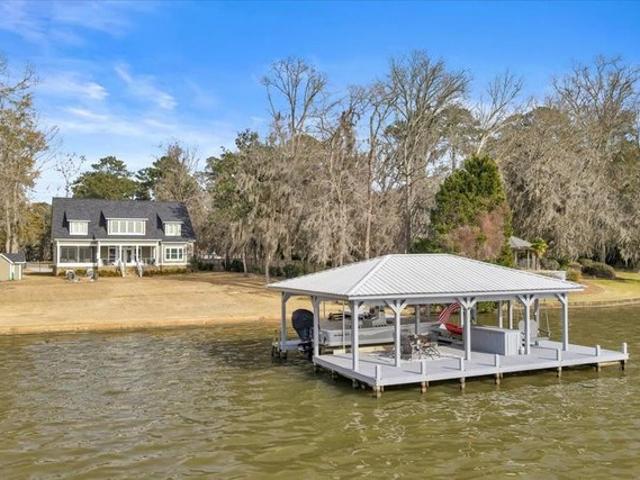 110 N Valhalla Ln, Cordele, GA 31015
