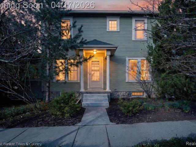 110 N Clinton Street