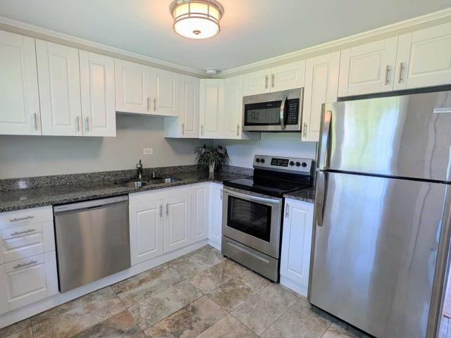 110 N Knollwood Drive