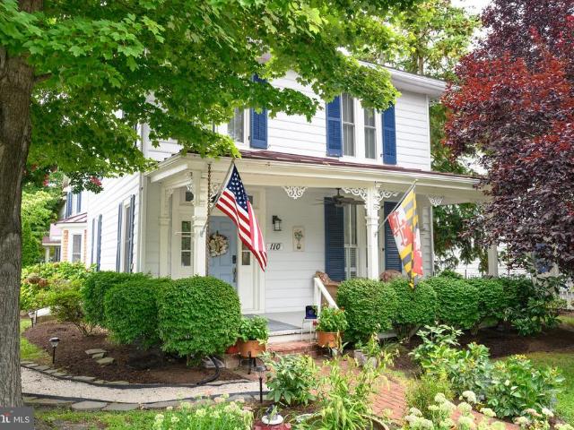 110 N Morris Street