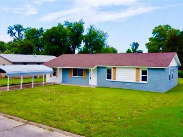 110 S 42nd St, Van Buren, AR 72956