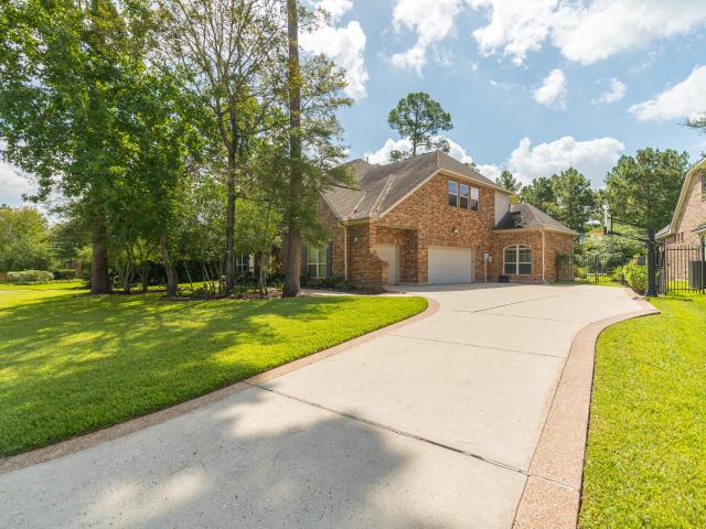 110 S Veilwood Circle