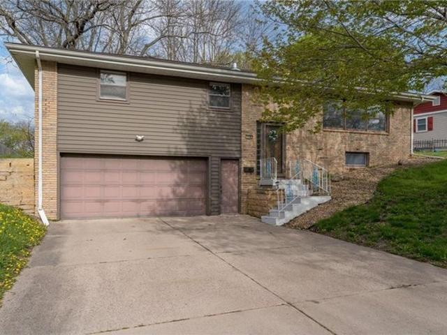 110 S Belmont Dr, Mankato, MN 56001