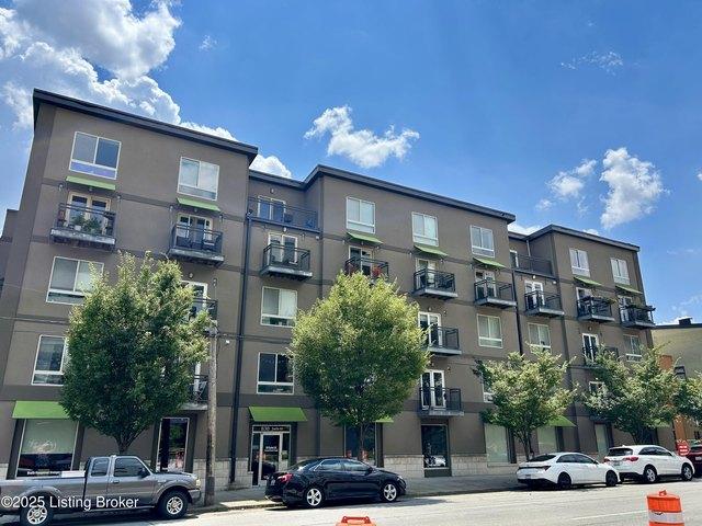 110 S Campbell St Unit 201, Louisville, KY 40206