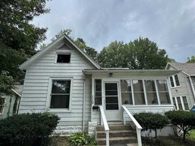 110 S Forest Ave, Carbondale, IL 62901