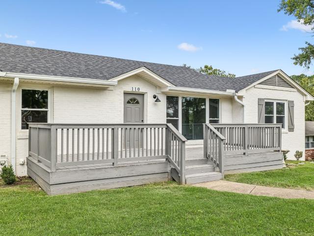 110 S Laurel Cir