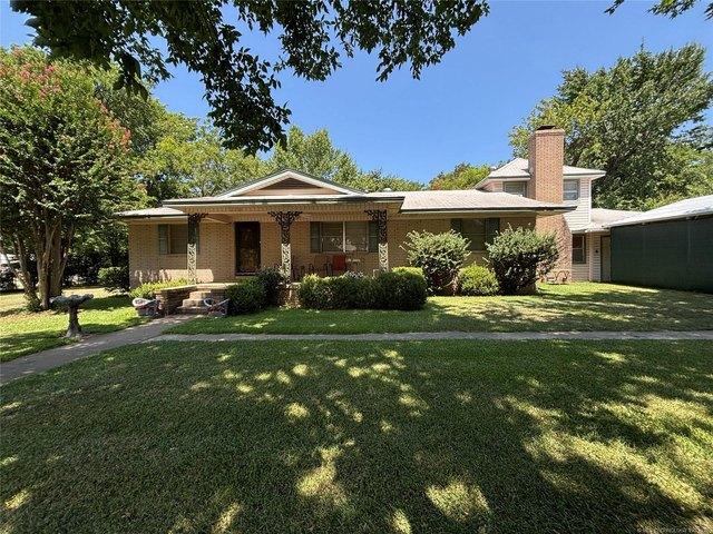 110 S McKinley Ave, Calera, OK 74730
