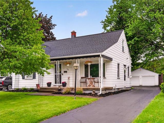 110 Smyles Dr, Rochester, NY 14609