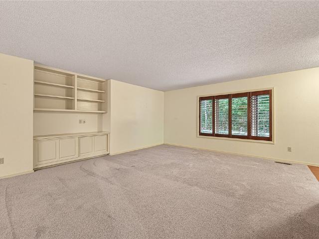 110 Salen Lane