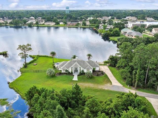 110 Sanctuary Dr, Slidell, LA 70458