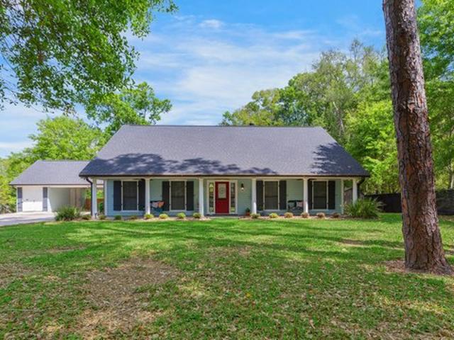 110 Sandalwood Dr, New Iberia, LA 70563
