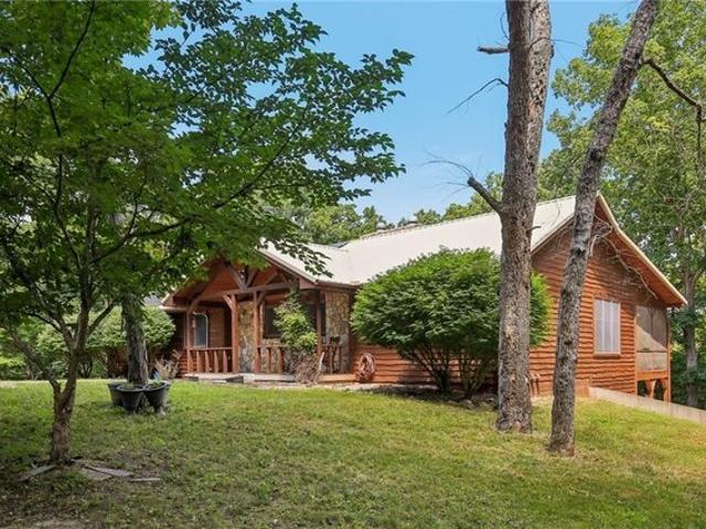 110 SE 1804P Ln, Clinton, MO 64735