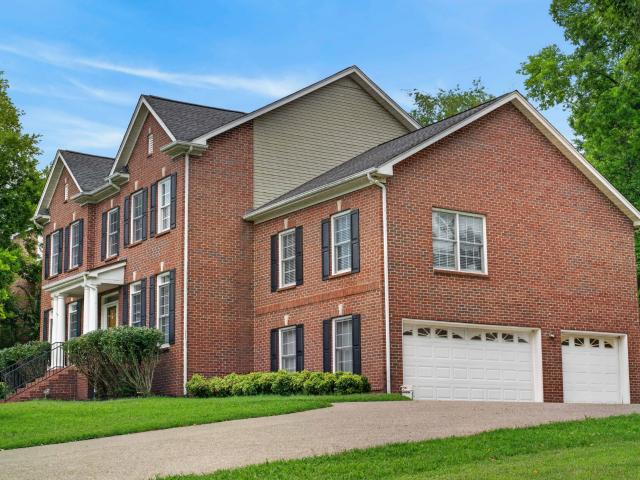 110 Shorecrest Cir