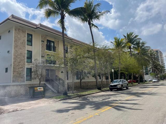 110 Sidonia Ave | Coral Gables Residential / near Business District – North Ponce/Douglas area 2 Bedroom Apartment for Rent at 110 Sidonia Ave, Coral Gables, FL 33134 Douglas