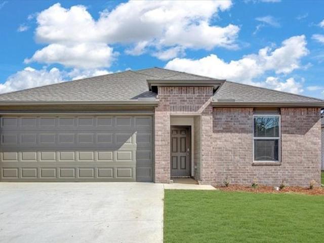 110 Stone Canyon Dr, Maumelle, AR 72113