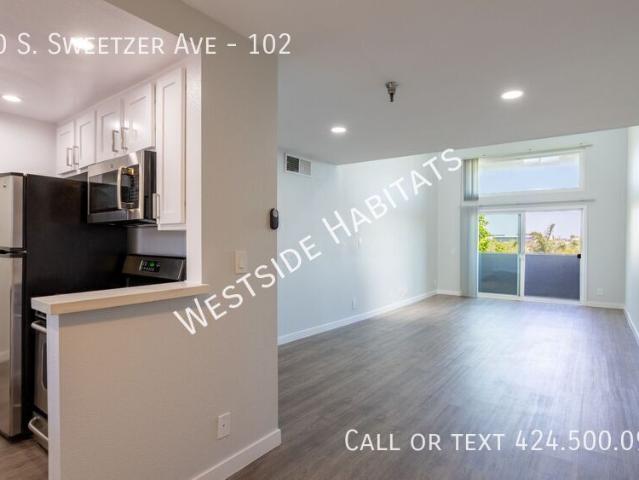 110 Sweetzer Gorgeous, fully renovated building located in Beverly Hills / West Hollywood