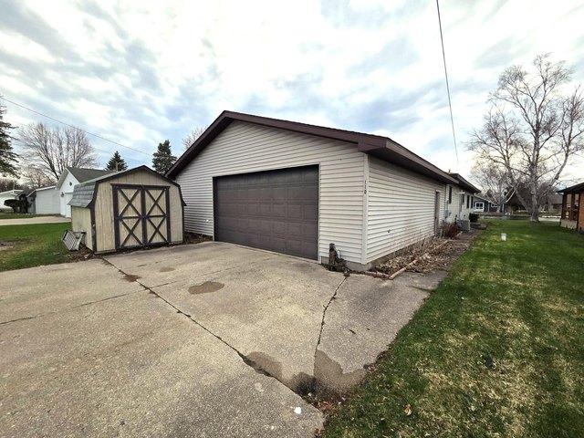 110 Pocahontas Trl, Prudenville, MI 48651
