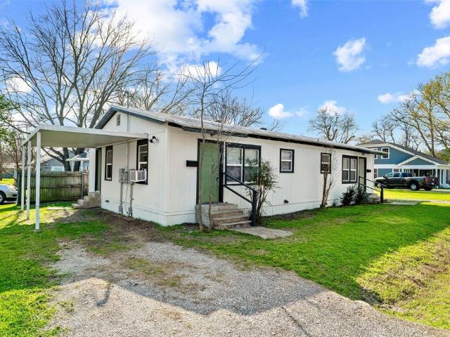 110 Poplar St, Waxahachie, TX 75165 | MLS #21208 | Compass