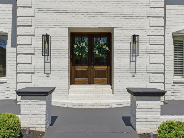 110 Poplar St