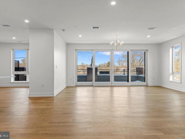 110 Park Avenue # 320