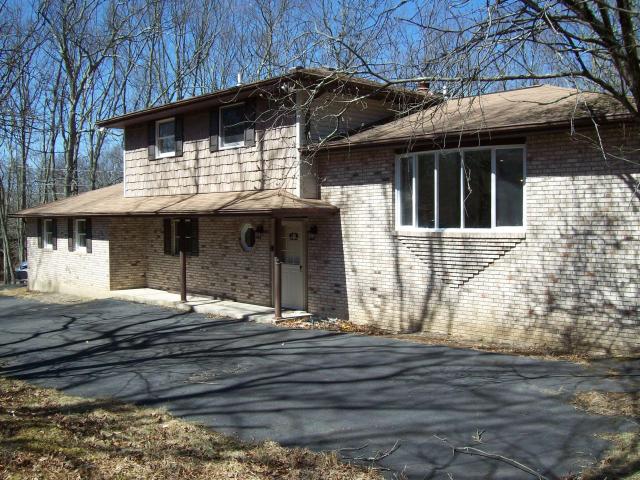 110 Pear Tree Ct Court