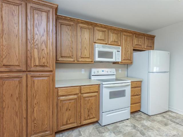 110 Pecan St, Whitesboro, TX 76273 | MLS #21254 | Compass