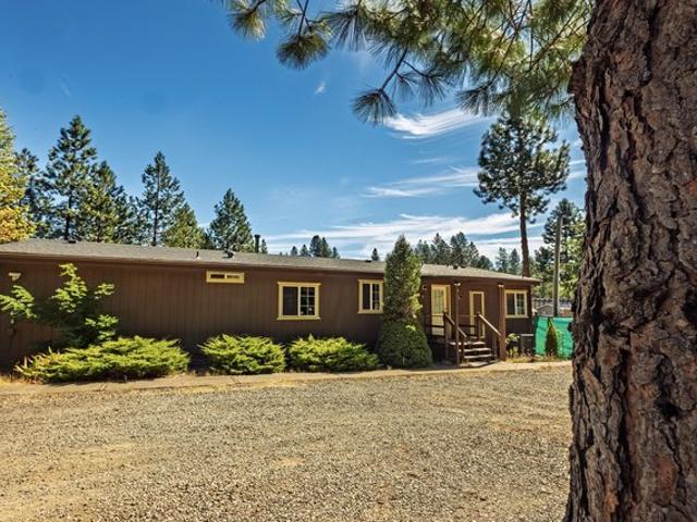 110 Pine Tree Way, Selma, OR 97538