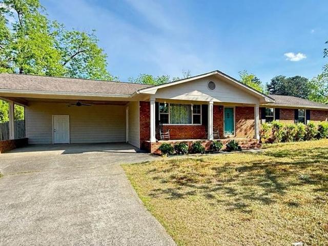 110 Preston Dr, Fitzgerald, GA 31750