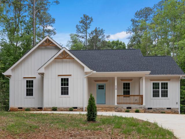 110 Quarterhorse Drive