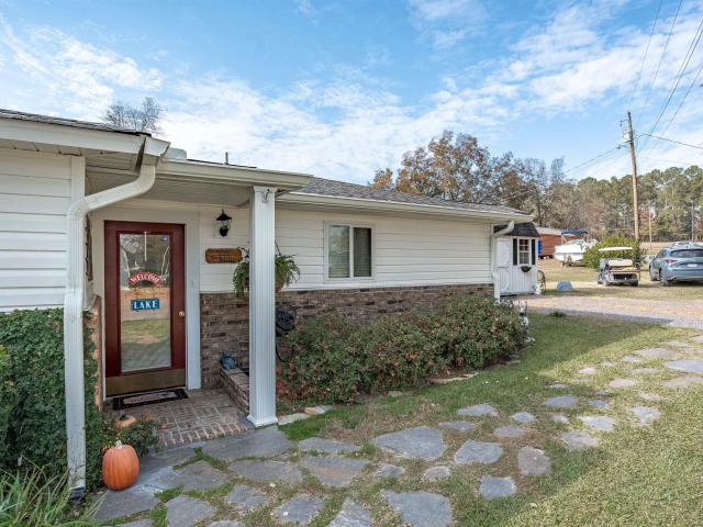 110 Rose Garden Point