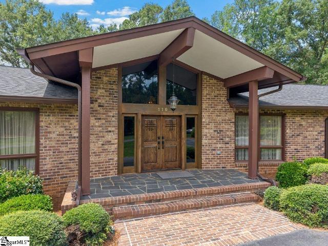 110 Racetrack Road