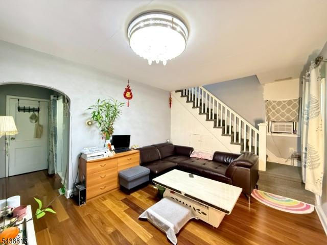 110 Randolph Ave