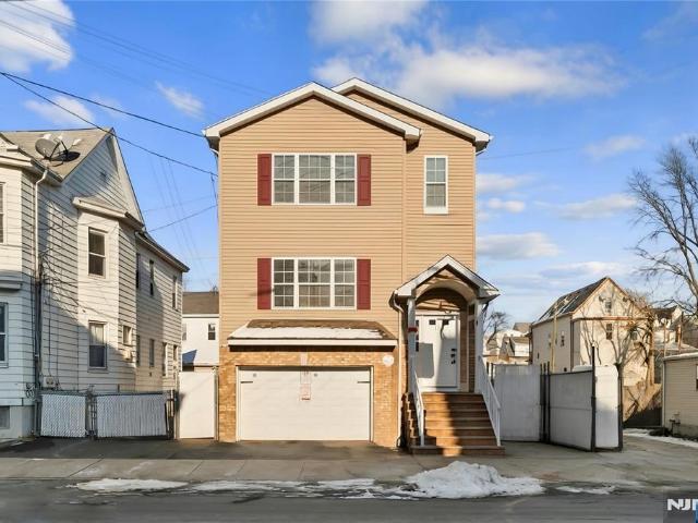 110 Redwood Avenue