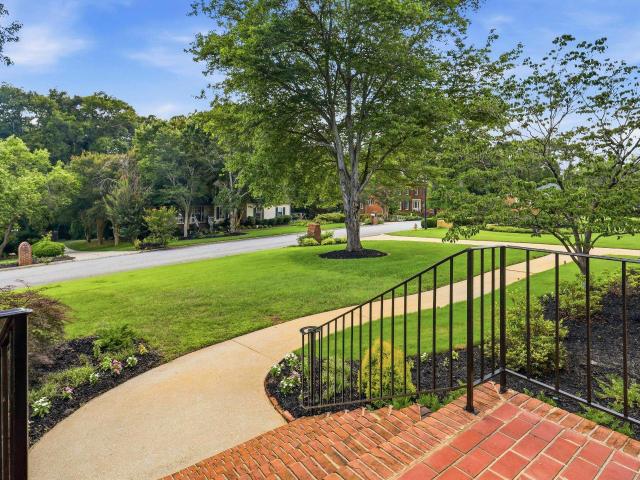 110 River Forest Lane