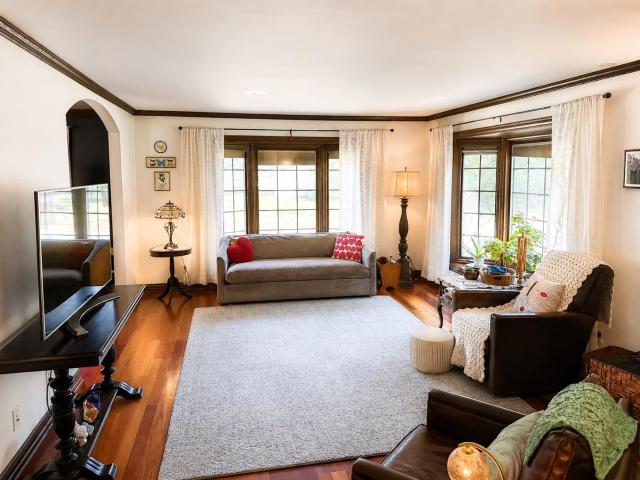 110 river island drive