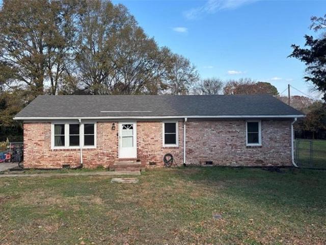 110 Ridgemont Ct, Greenwood, SC 29649