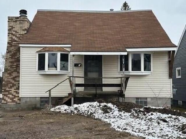 110 W 12th Ave Ste Marie, Sault Sainte Marie, MI 49783