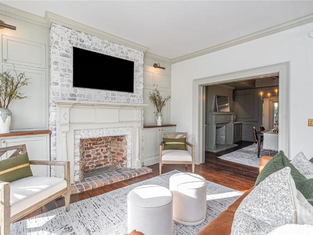 110 W Taylor Street